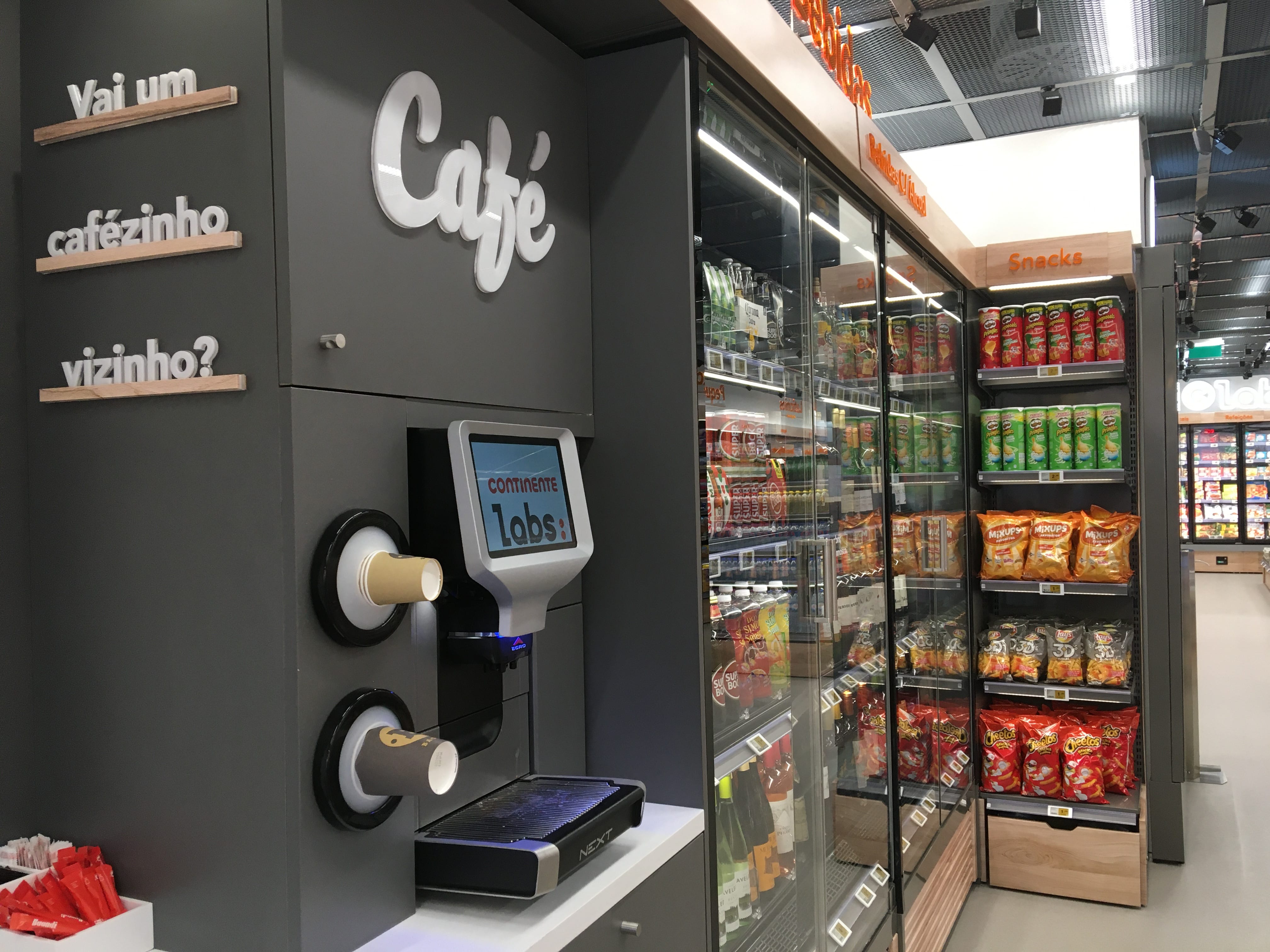 Entrar, escolher e sair. Novo supermercado do Continente não tem caixas ...