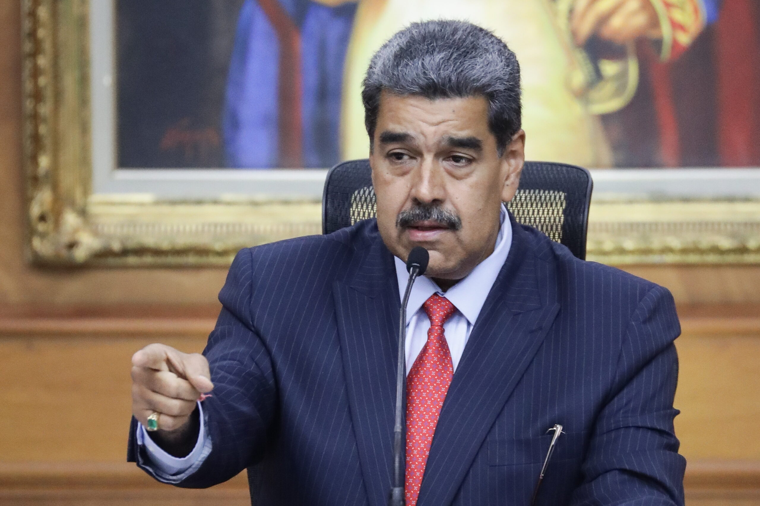 EUA pagam recompensa de 50 milhões pela captura de Nicolás Maduro ...