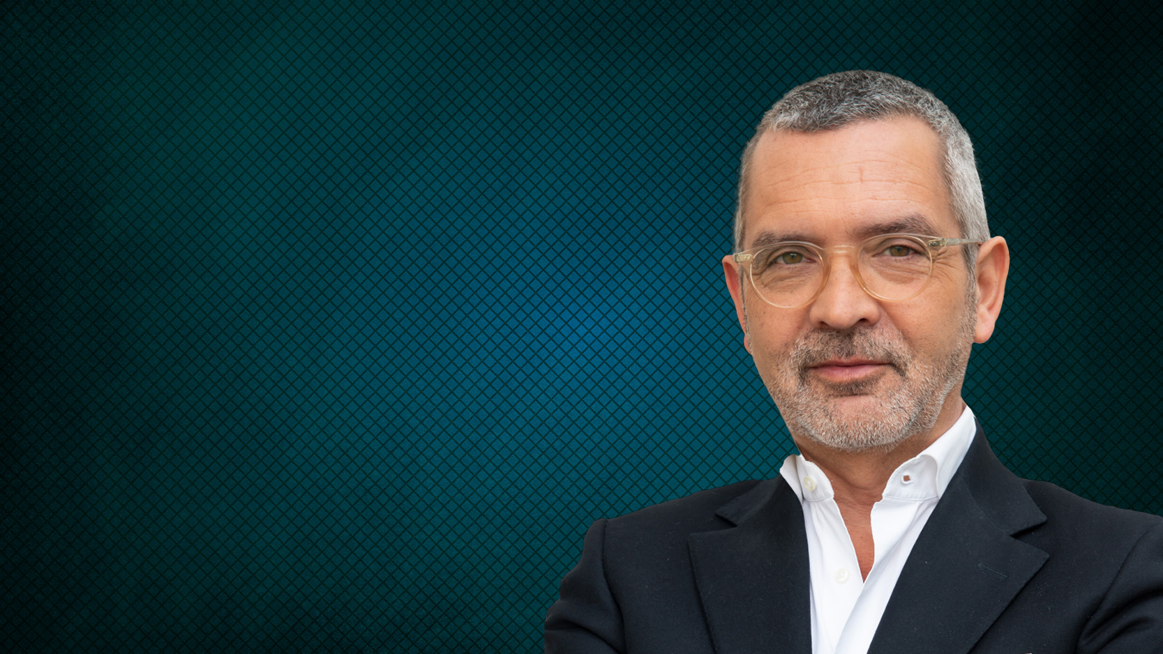 Leitão Amaro quer profissionalizar comunicação dos governos. O que ...