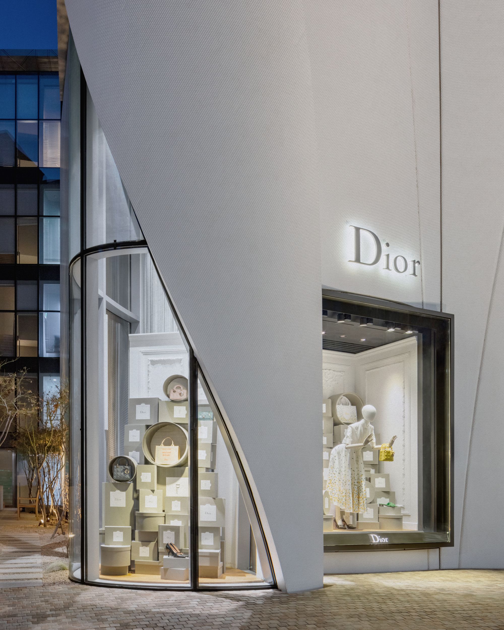 Primeiras coleções de Jonathan Anderson para a Dior chegam às lojas – ECO